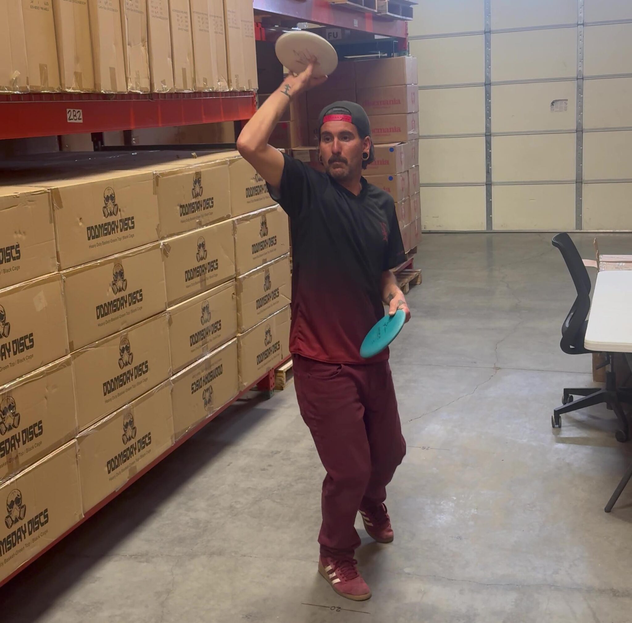 How to Putt: Disc Golf Putting Techniques » Infinite Discs Blog